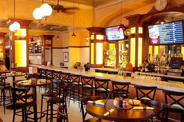 MARCUS RIDGE CINEMA - 34 Photos & 71 Reviews - 5200 S Moorland Rd, New ...