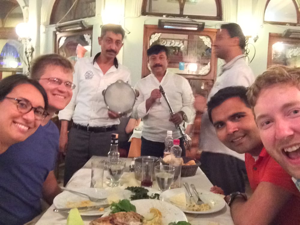 MANOLYA RESTAURANT - Sait Paşa Geçidi Çiçek Pasajı D: 4, İstanbul ...