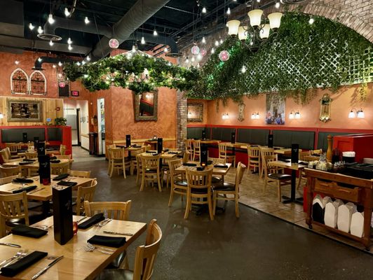 M’TUCCI’S MODERNO - Updated December 2025 - 755 Photos & 524 Reviews ...