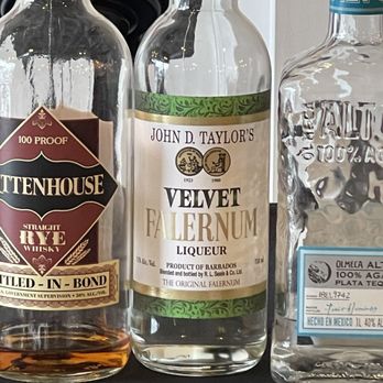 LIQUOR LAB - Updated October 2025 - 69 Photos & 22 Reviews - 823 E ...