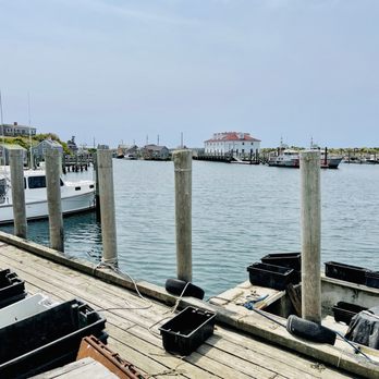 MENEMSHA FISH MARKET - Updated June 2025 - 290 Photos & 140 Reviews ...