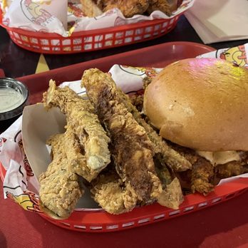 BABA’S HOT CHICKEN - 560 Photos & 521 Reviews - 3605 Market St ...