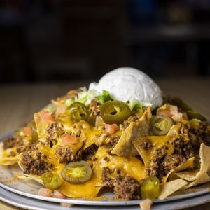 SLUGGO’S SPORTS PUB & GRILL - Updated May 2025 - 57 Photos & 124 ...