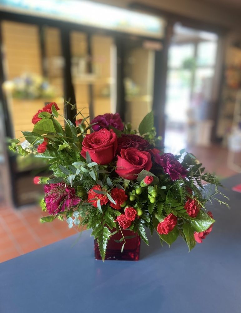 SUBURBAN FLORAL SHOPPE - Updated May 2026 - 58 Photos & 24 Reviews ...