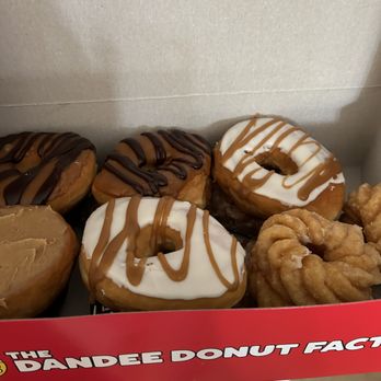 DANDEE DONUT FACTORY - Updated September 2024 - 827 Photos & 804 ...