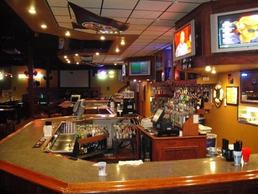 PYRAMID PIZZERIA & SPORTS BAR - Updated March 2025 - 111 Photos & 201 ...