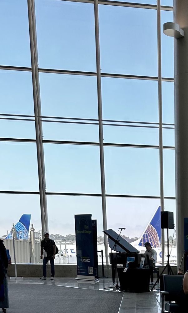 JOHN WAYNE AIRPORT - SNA - Updated May 2024 - 1813 Photos & 2049 ...