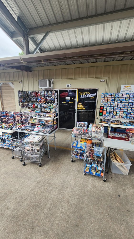 HOUSTON DIECAST STORE - Updated April 2024 - 11 Photos - 13450 Traders ...