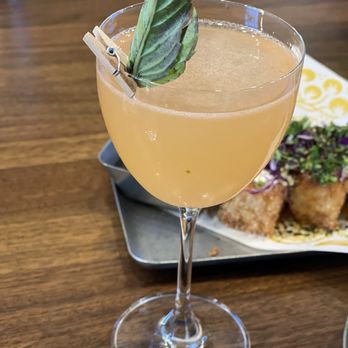 ROSELLE BAR & LOUNGE - Updated 2024 - 60 Photos & 40 Reviews - 1920 ...