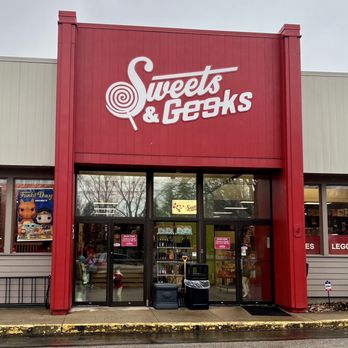 SWEETS AND GEEKS - Updated January 2026 - 110 Photos & 45 Reviews - 342 ...