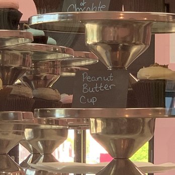 SMALLCAKES CUPCAKERY AND CREAMERY - Updated December 2025 - 44 Photos ...