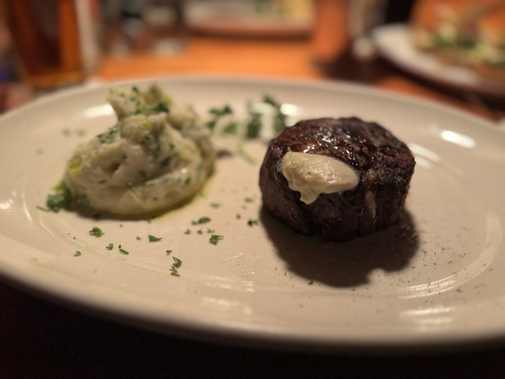 HILLSTONE RESTAURANT - Updated July 2025 - 1001 Photos & 1364 Reviews ...