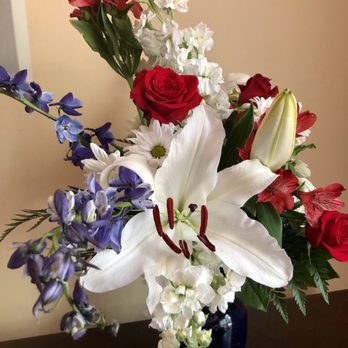 FLOWERS BY LOUIS HODY - Updated December 2025 - 20 Photos & 28 Reviews ...