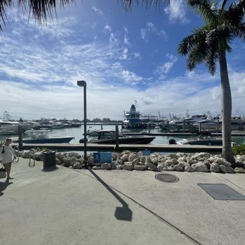 MONTY’S SUNSET - SOUTH BEACH - Updated July 2024 - 913 Photos & 820 ...