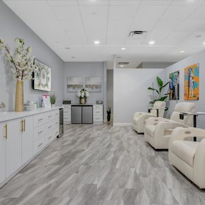 MUV DISPENSARY - SPRING HILL - Updated December 2025 - 90 Photos & 14 ...