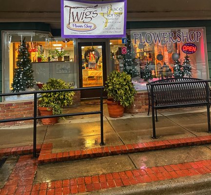 TWIGS FLOWER SHOP - Updated January 2026 - 21 Photos - 113 W S St ...