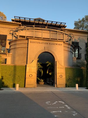 RH HOUSTON | THE GALLERY AT HIGHLAND VILLAGE - Updated October 2024 ...