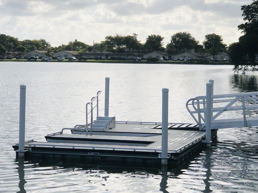 LEMON TREE PARK - Updated July 2025 - 40 Photos - 426 Lakeside Dr ...