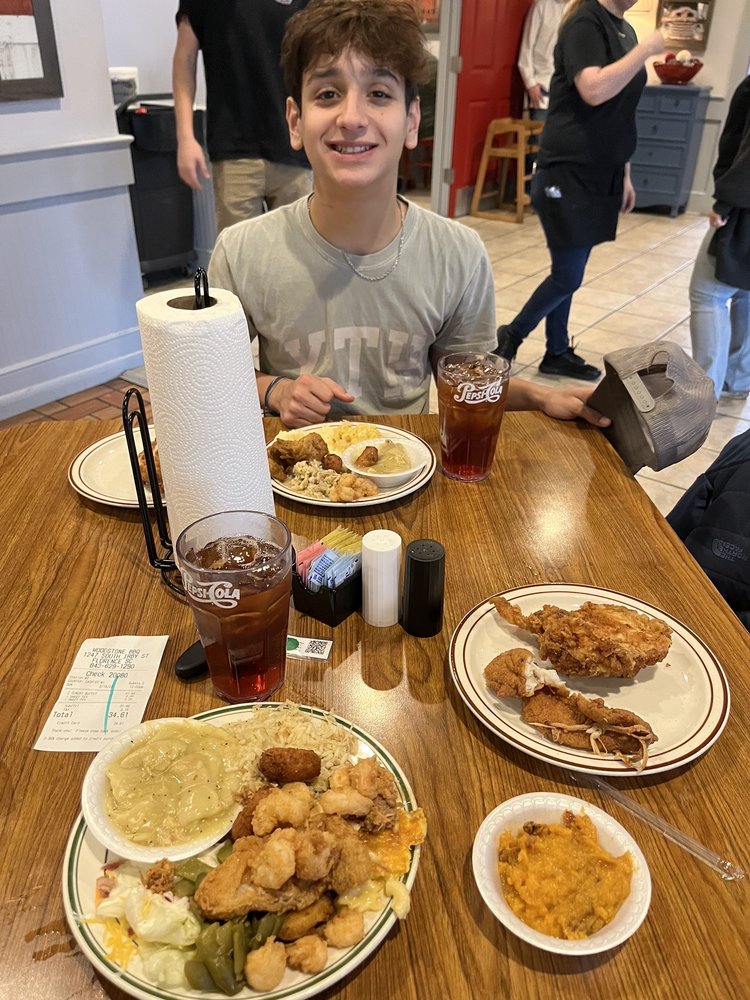 WOODSTONE BBQ AND SEAFOOD - Updated December 2025 - 20 Photos & 57 Reviews - 1247 S Irby St ...