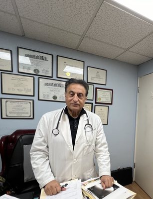 SOHRAB YAMINI, MD - Updated December 2025 - 70 Reviews - 1700 Westwood ...