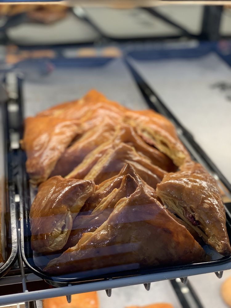 PINECREST BAKERY - KEY LARGO - 173 Photos & 196 Reviews - Bakeries ...