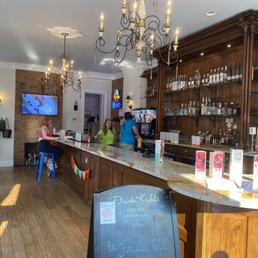 FRIDA 602 - Updated July 2025 - 562 Photos & 419 Reviews - 602 Main St ...