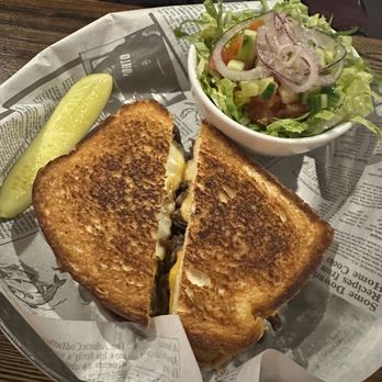 UNCOMMON GRILL - Updated May 2024 - 343 Photos & 319 Reviews - 777 Echo ...