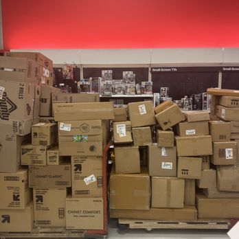 TARGET - Updated December 2025 - 260 Photos & 62 Reviews - 371 Putnam ...