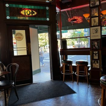 JAKE’S FAMOUS CRAWFISH - Updated July 2024 - 2037 Photos & 1930 Reviews ...