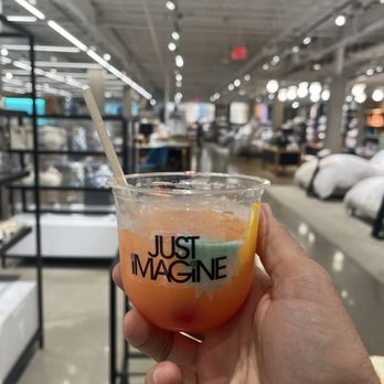 BLOOMIE’S BY BLOOMINGDALE’S - Updated December 2025 - 77 Photos & 24 ...