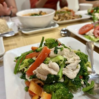 STAR OF SIAM - Updated October 2025 - 897 Photos & 1465 Reviews - 11 E ...