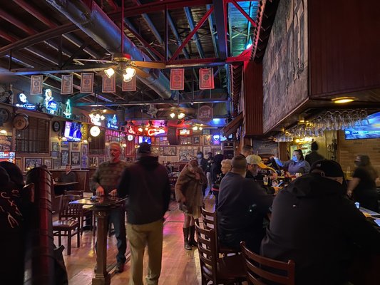 THOMAS STREET TAVERN - Updated December 2025 - 126 Photos & 241 Reviews ...