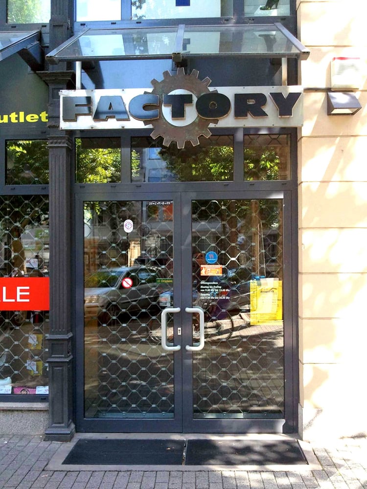 FC FACTORY CLOTHING - Neumarkt 14, Limburg, Hessen, Germany - Men's ...