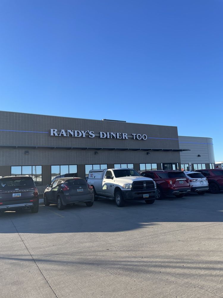RANDY’S DINER, TOO - Updated August 2024 - 641 32nd Ave W, West Fargo ...