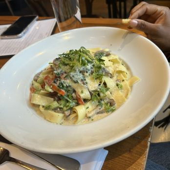 THE HAROLD - Updated September 2025 - 792 Photos & 635 Reviews - 1271 ...