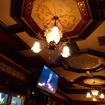 THE YELLOW HOUSE - Updated December 2025 - 15 Photos & 16 Reviews ...