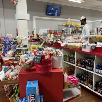 SUSU’S POPCORN & CANDY CAFE - Updated January 2026 - 31 Photos & 15 ...