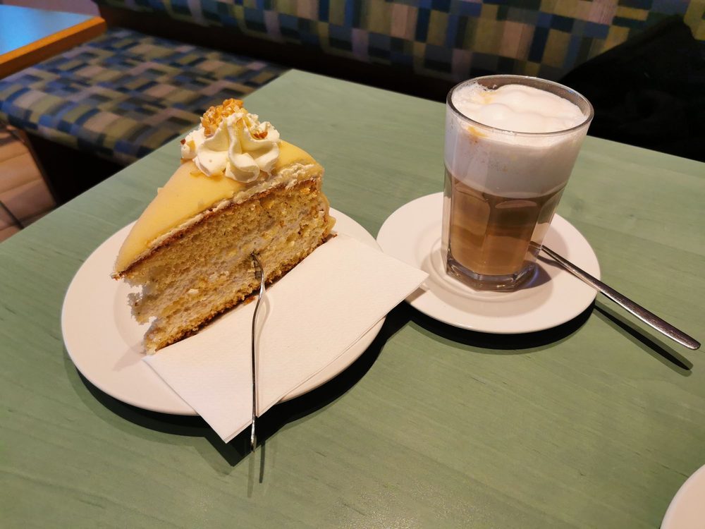 CAFE JEDERMANN - 14 Photos & 22 Reviews - Ohrtstr. 25, Burg - Fehmarn ...