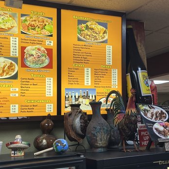 MANANAS - Updated February 2025 - 114 Photos & 174 Reviews - 1730 ...