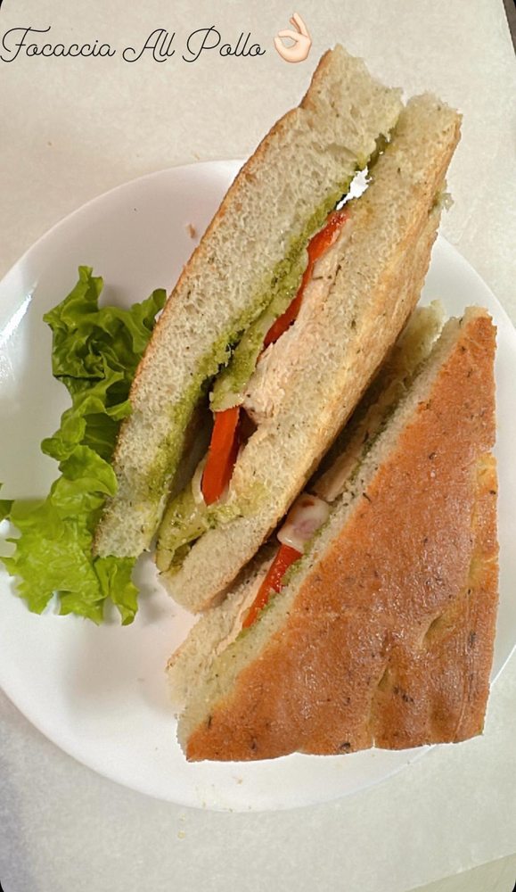 LA FAMIGLIA MARKET & DELI - Updated December 2025 - 16 Photos & 30 ...