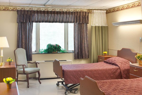 COMPLETE CARE AT HARSTON HALL - Updated December 2025 - 350 Haws Ln ...