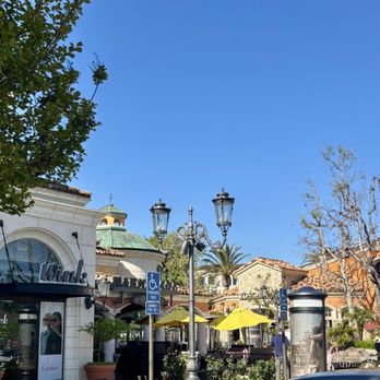 THE COMMONS AT CALABASAS - Updated January 2026 - 437 Photos & 135 ...