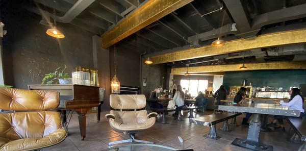 THE BUN SHOP - 448 Photos & 571 Reviews - 239 W Read St, Baltimore, MD ...