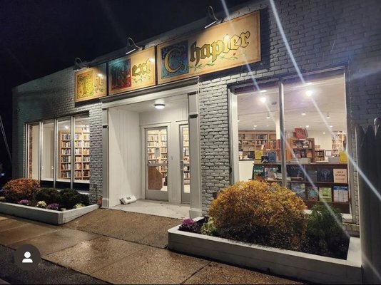 THE NEXT CHAPTER - 204 New York Ave, Huntington, New York - Used ...