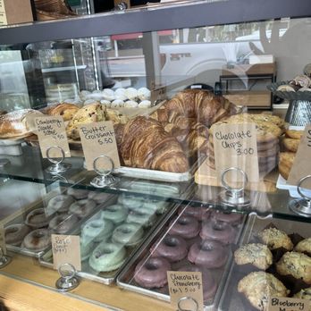 MIRACLE BAKERY - Updated September 2025 - 876 Photos & 620 Reviews ...