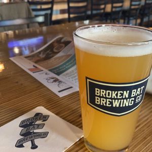 BROKEN BAT BREWING CO - 139 Photos & 99 Reviews - 135 E Pittsburgh Ave ...