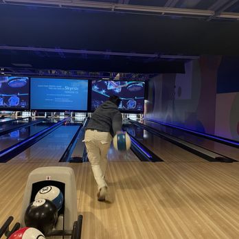 10PIN BOWLING LOUNGE - Updated October 2025 - 193 Photos & 389 Reviews ...