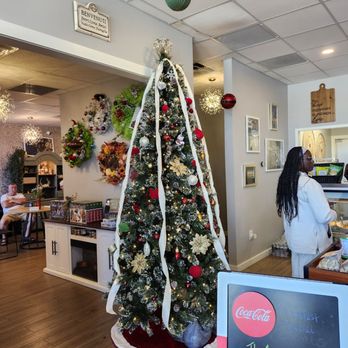 ITALIAN PRINCESS BAKERY & DELI - Updated January 2026 - 65 Photos & 40 ...