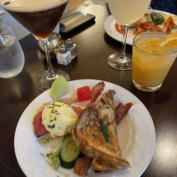 THE LIBRARY WINE BAR & BISTRO - Updated October 2025 - 357 Photos & 350 ...