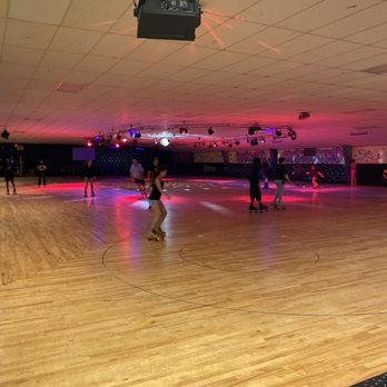 PEARWOOD SKATE CENTER - Updated December 2025 - 13 Photos & 37 Reviews ...